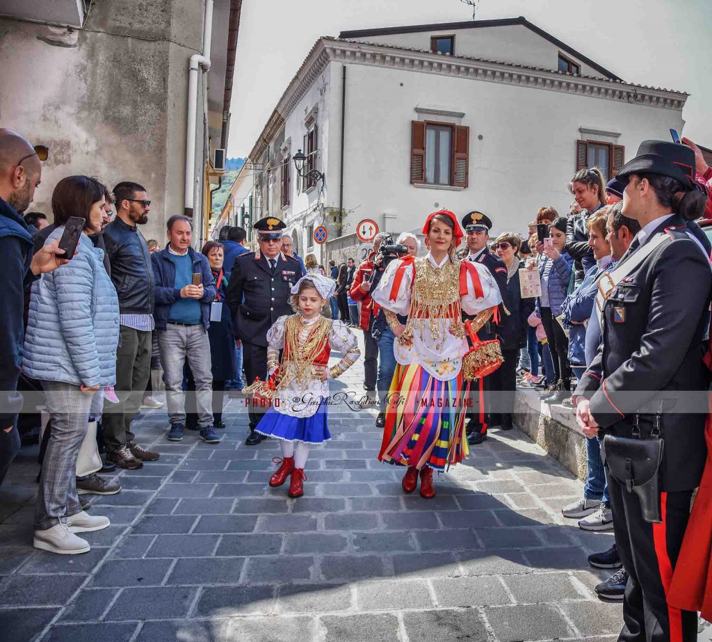 La processione della Via Crucis di Barile - Graphic Revolution Melfi